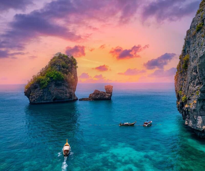 Phi Phi & 4 Islands sunset tour plus bioluminescent plankton - Dining and Sunset: A Perfect Ending