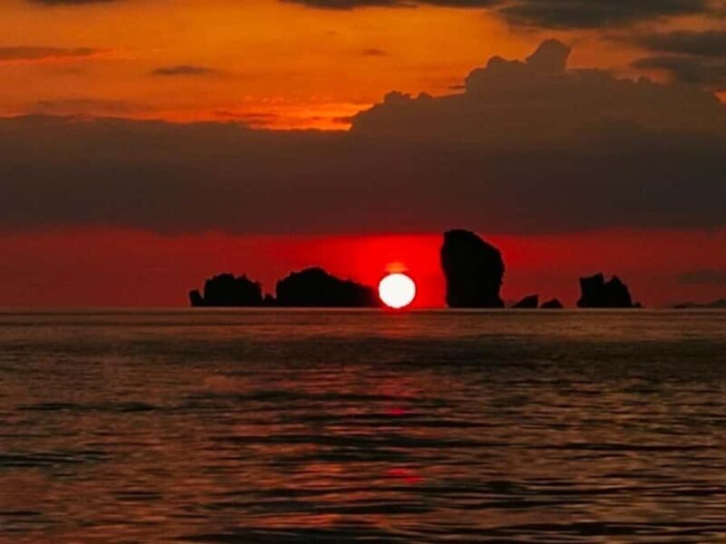 Phi Phi & 4 Islands sunset tour plus bioluminescent plankton - What Do Travelers Say?