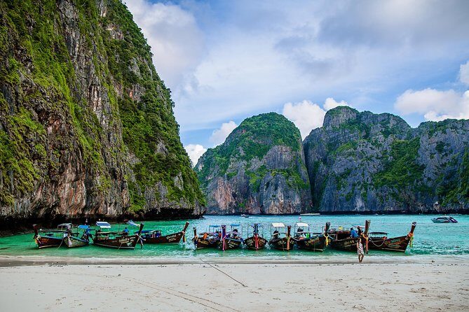 Phi Phi 6: Amazing trip by speedboat, start at Sunrise - The Itinerary Breakdown: What to Expect