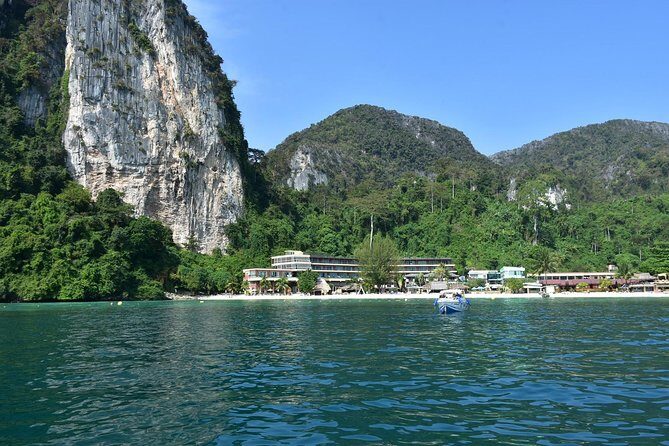 Phi Phi Don & Phi Phi Leh Sunset Trip by Arisa Speed Boat - What Makes This Tour Stand Out?