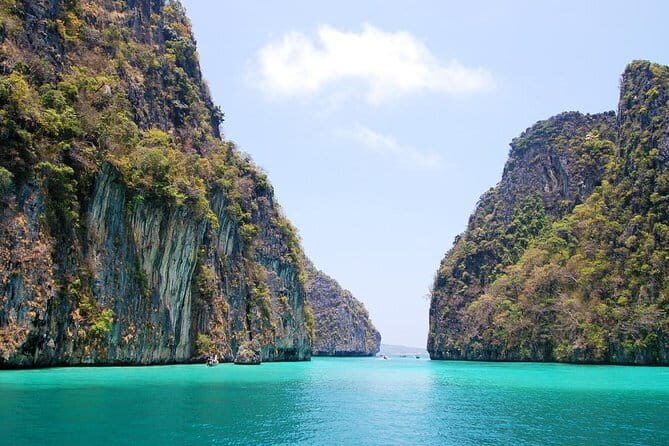 Phi Phi Islands Exclusive Tour by Speedboat from Koh Yao Yai - An In-Depth Look at the Tour: What You Can Expect