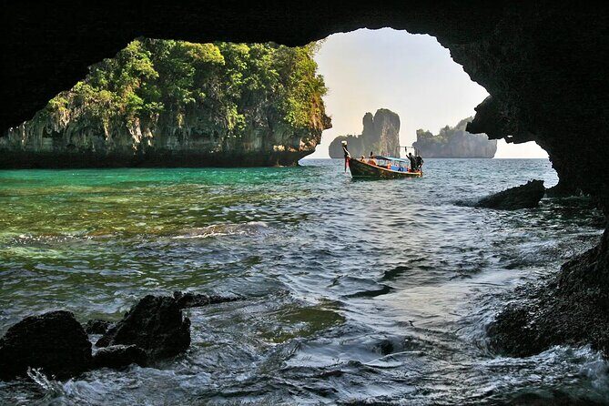 Phi Phi Islands Sightseeing Tour by Speedboat with Buffet Lunch - FAQs