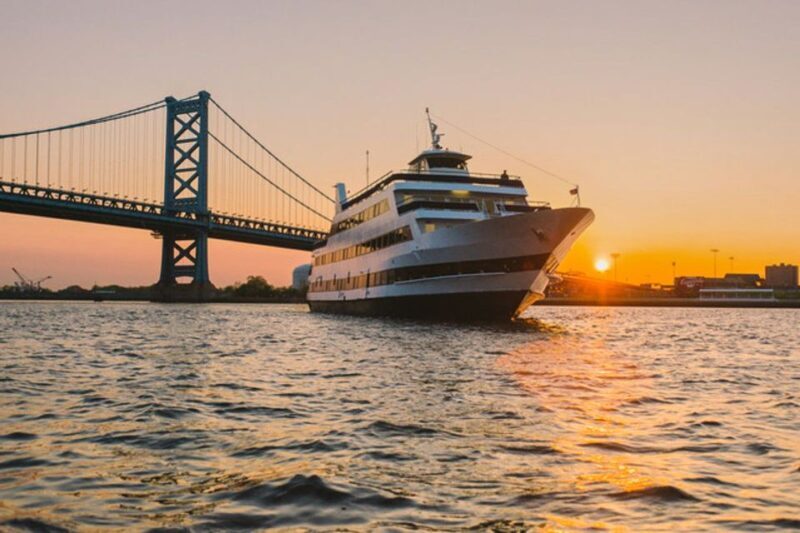 Philadelphia: Buffet Brunch, Lunch, or Dinner Cruise - An Introduction to the Experience