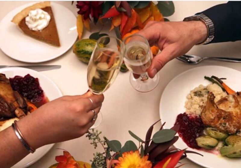 Philadelphia: Christmas Eve Gourmet Brunch or Dinner Cruise - Who Should Consider This Cruise?