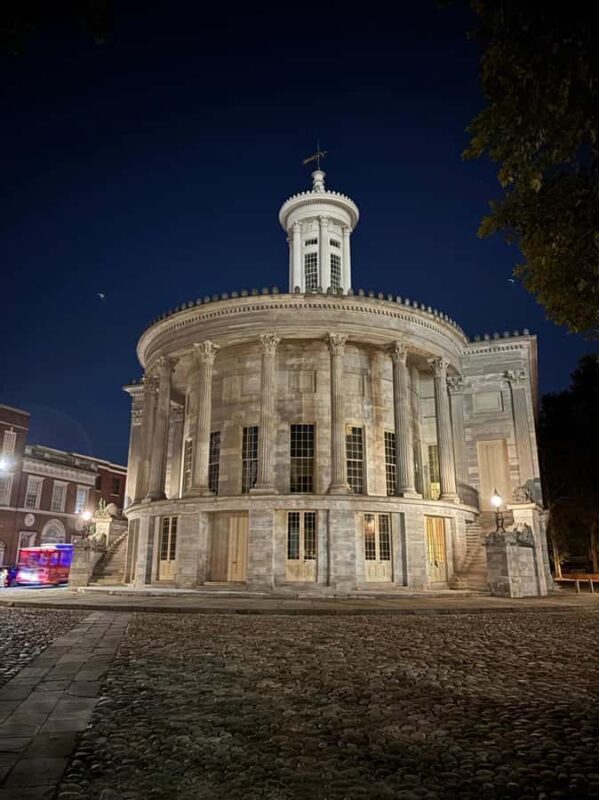 Philadelphia: Ghosts of Old City Walking Tour - Exploring Old City Philadelphia by Night