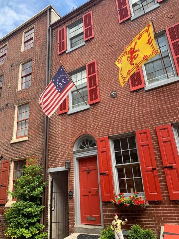 Philadelphia Old City: Arabic-Speaking Walking Tour - Elfreth’s Alley: Living History