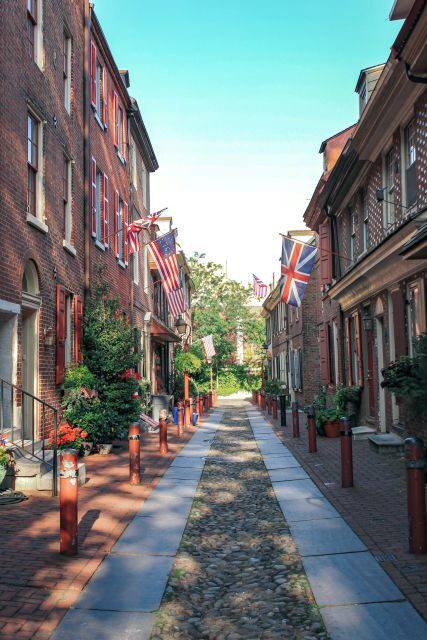 Philadelphia: Walking Tour of Colonial Nonsense - The Experience: Pros and Cons