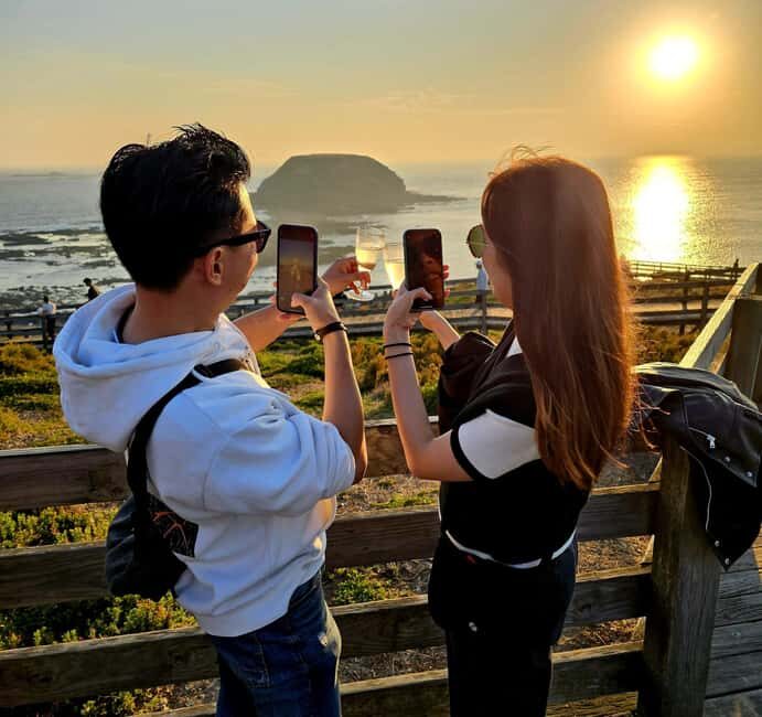 Phillip Island: Golden Hour Penguin Express Tour - Practical Tips for Visitors
