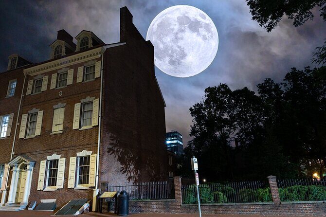 Philly Ghosts Boos and Booze Haunted Pub Crawl - Detailed Review: What to Expect from the Haunted Pub Crawl