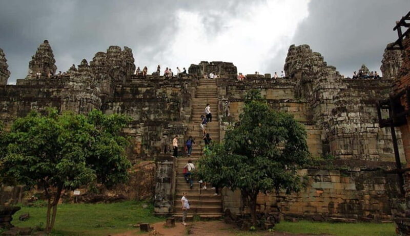 Phnom Bakheng Sunset Tour, Pre Rup, Neak Pean, Preah Khan - A Practical and Balanced Look at the Tour