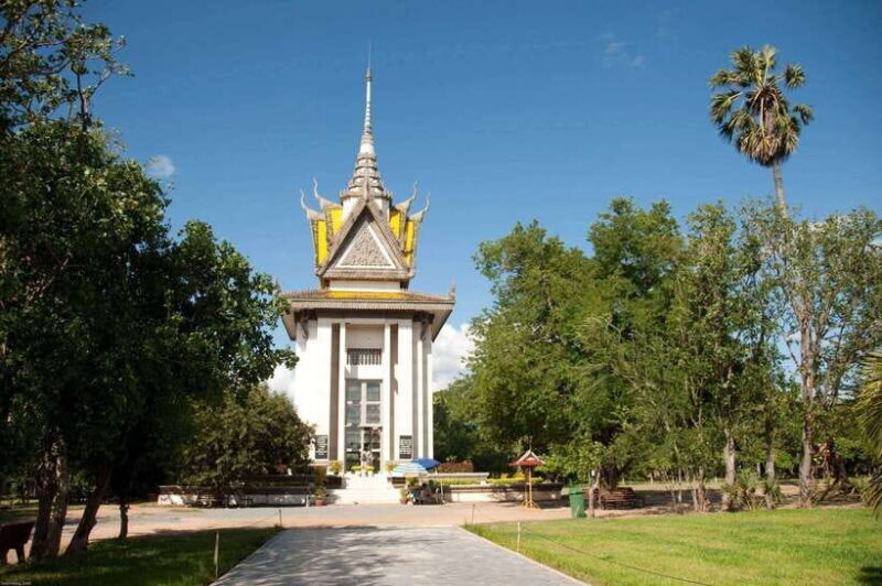 Phnom Penh: 2-Day Guided Tour with Royal Palace & Market - Key Points
