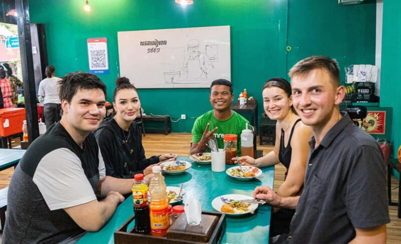 Phnom Penh: Evening Food Tour with Drinks & Tuk Tuk Included - Exploring Phnom Penh After Dark: An Honest Look at the Evening Food Tour