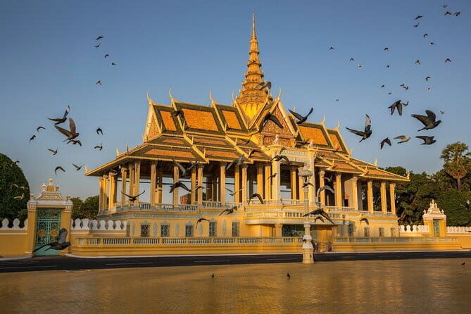 Phnom Penh Full Day Private Tour - Key Points