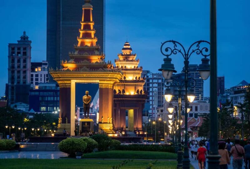 Phnom Penh: Haft-Day to Tuol Sleng Museum & Killing Field - Key Points