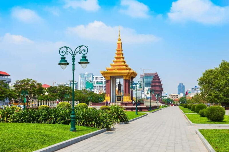 Phnom Penh: Instagram Day Tour - Exploring Cultural Landmarks: Wat Phnom and The City View