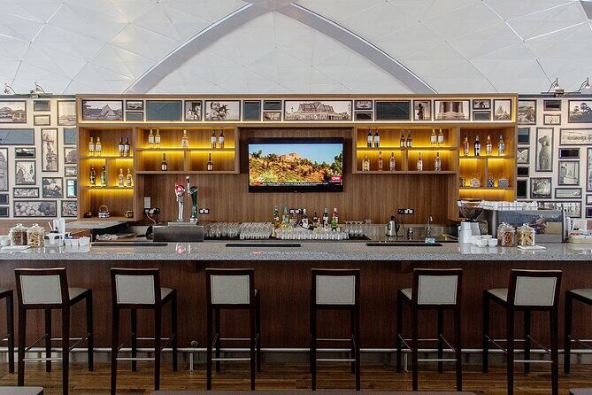 Phnom Penh International Airport Plaza Premium Lounge - A Practical Look at the Phnom Penh International Airport Plaza Premium Lounge