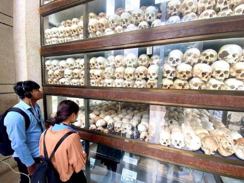 Phnom Penh: Killing Fields and Prison S21 Bus Tour - Exploring Cambodia’s Painful Past: A Review of the Phnom Penh Killing Fields and S21 Bus Tour