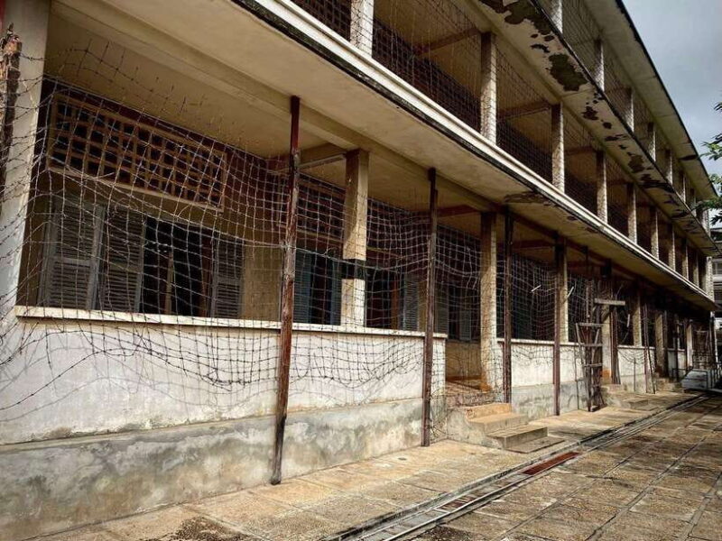 Phnom Penh: Killing Fields and Prison S21 Bus Tour - FAQ