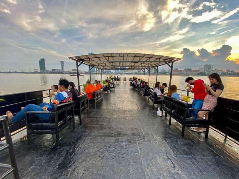 Phnom Penh: Mekong River Sunset Cruise and Tuk Tuk Ride - Analyzing the Value