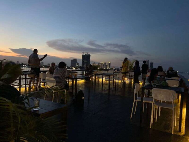 Phnom Penh: Mekong River Sunset Cruise with free flow drink - Who Should Consider This Tour