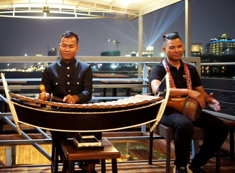 Phnom Penh: Mekong Sunset Dinner Cruise with Live Music - Practical Tips for Travelers