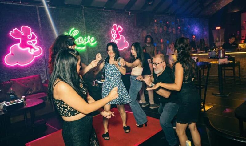 Phnom Penh: Nightlife City Tour - Key Points