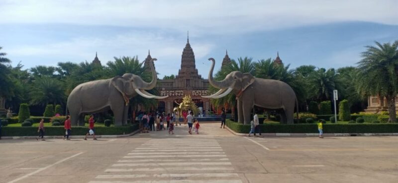 Phnom Penh: Private City Tour by Tuk-Tuk with 10 Highlights - Final Thoughts