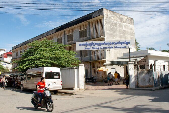 Phnom Penh Private Guided Tour Killing Field and Tuol Sleng - What’s Included and What to Expect