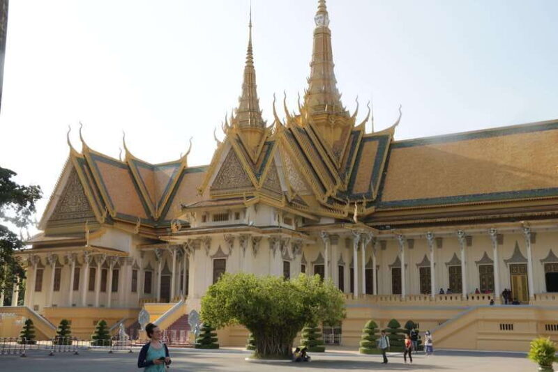 Phnom Penh Private Tour English Local Guide - Exploring Phnom Penh with a Private English-Speaking Guide: An In-Depth Review