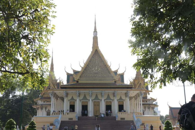 Phnom Penh Private Tour English Local Guide - Why Consider This Tour? The Highlights and What You’ll Experience