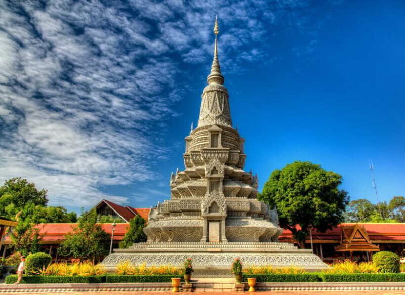 Phnom Penh: Private Walking Tour with a Local - Who Should Consider This Tour?