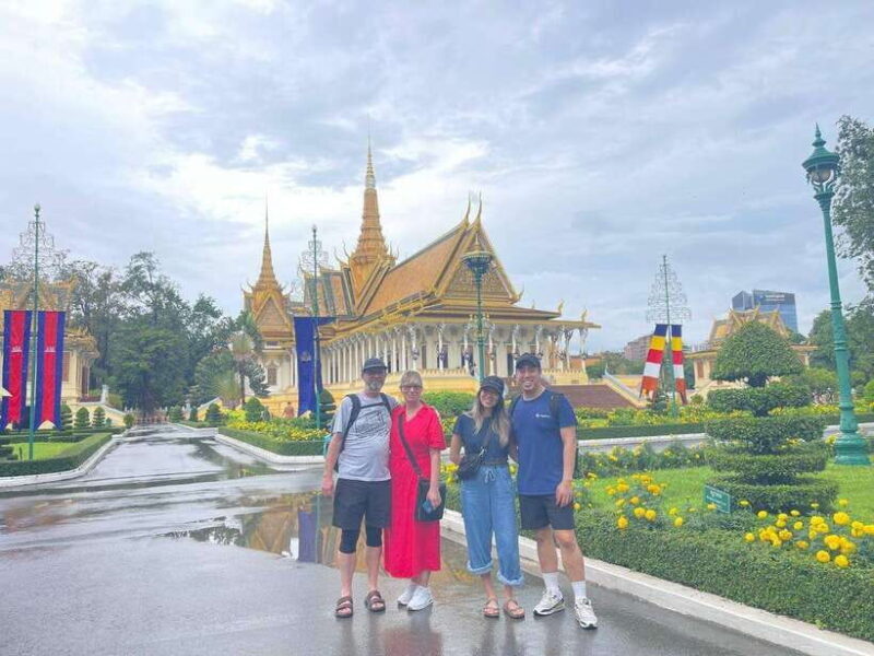 Phnom Penh: Royal Palace, S21, Killing Fields & More Tour - Transportation & Group Size