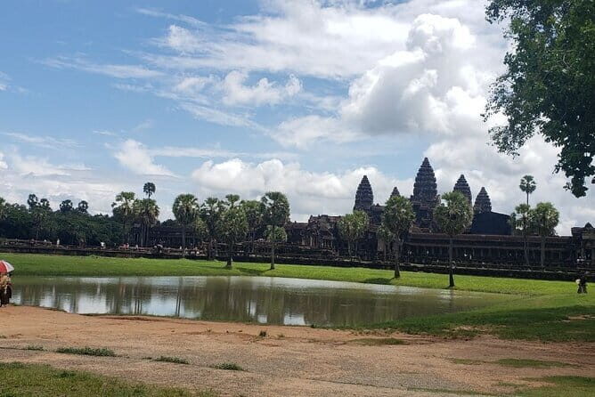 Phnom Penh Sihanouk vill Private Transfer - The Sum Up