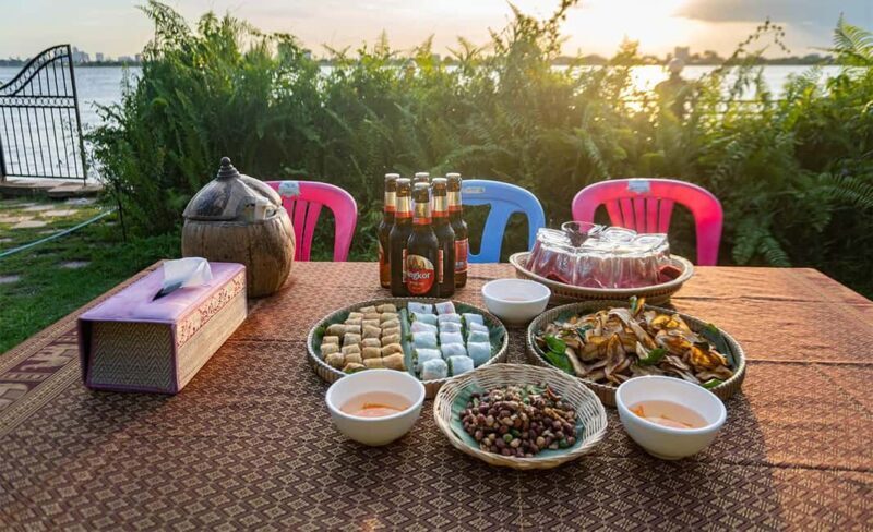 Phnom Penh: Silk Island Sunset by Tuk Tuk with food & drinks - Key Points