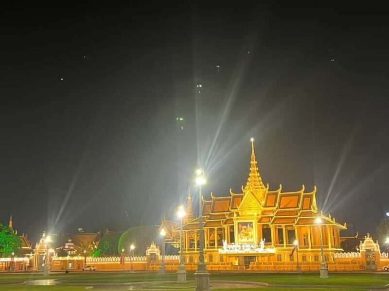 Phnom Penh: Street Art and Food Tour with Pickup and Beer - Exploring Night Markets and Pub Streets