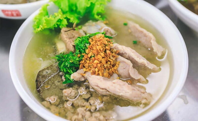 Phnom Penh: Street Art & Food Tour by Tuk-Tuk - Who Should Consider This Tour?