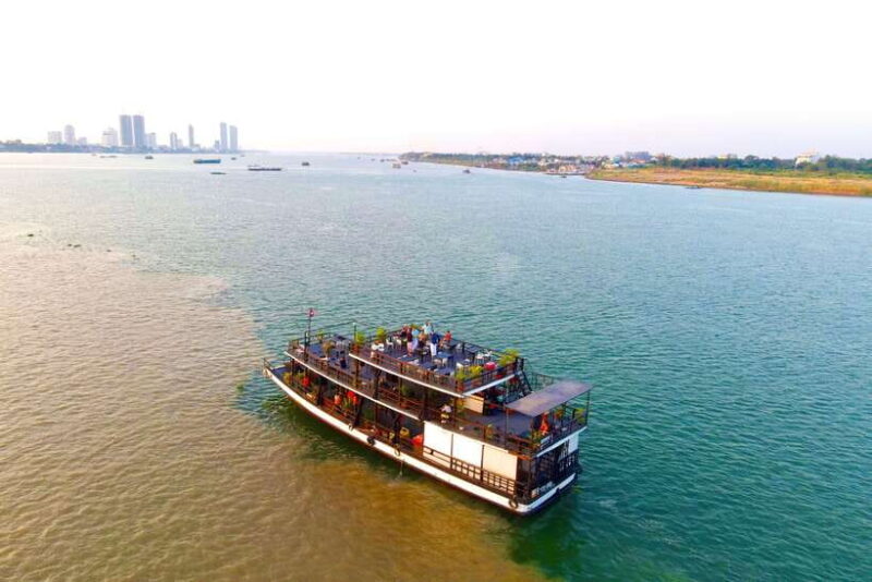 Phnom Penh: Sunset Cruise with Unlimited Beer &Fruit platter - Who Should Consider This Tour?