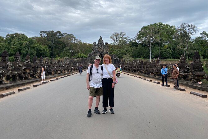 Phnom Penh to Angkor Wat Temples Park Day Tour Ticket and Lunch - Who Is This Tour Best Suited For?