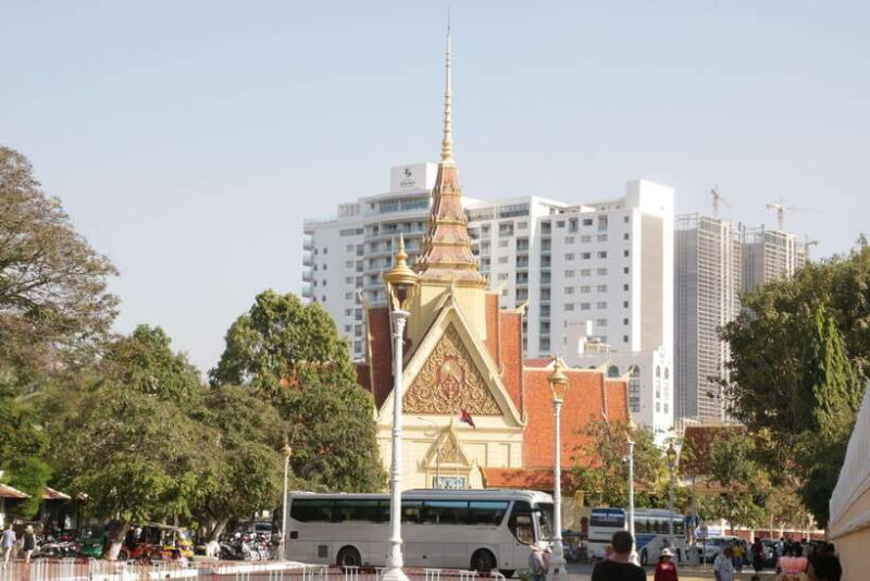 Phnom Penh Tour with English Tuk Tuk Driver - Pricing and Value