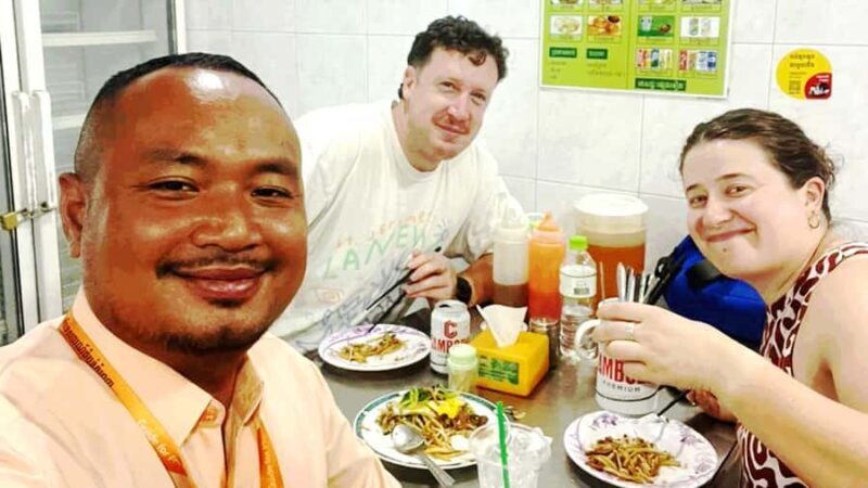 Phnom Penh Walking Tour: History, Culture, Art & Street Food - Key Points