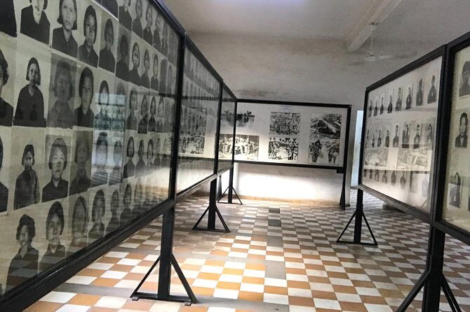 Phnompenh a day tour excursive with guide and driver - A Deep Dive into the Experience