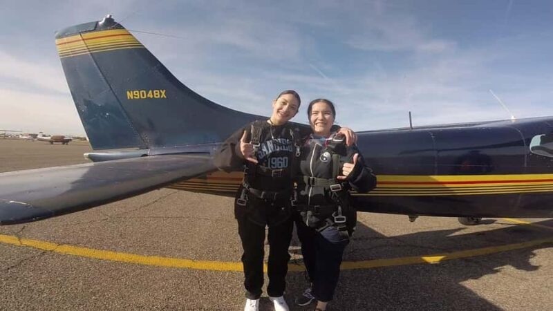 Phoenix: Tandem Skydiving Experience - An In-Depth Look at the Skydiving Experience in Phoenix