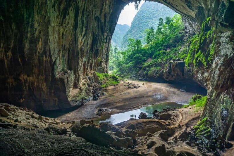 Phong Nha Cave & Paradise Caves 2-Day Adventure from Hue - An In-Depth Look at the 2-Day Cave & History Tour from Hue