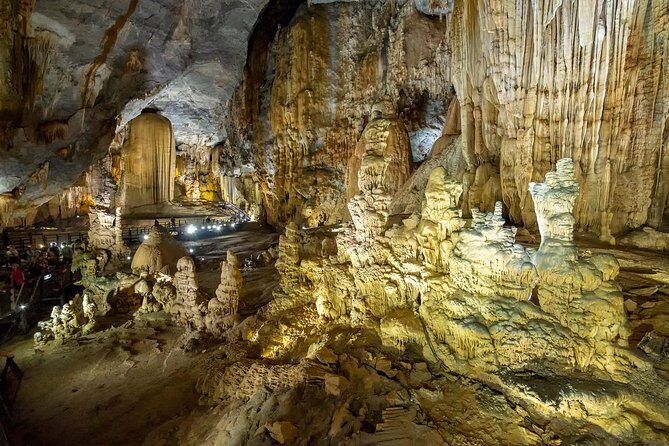 PHONG NHA & DARK Cave: Day Cave tour in Phong Nha - An Authentic, Action-Packed Day in Phong Nha