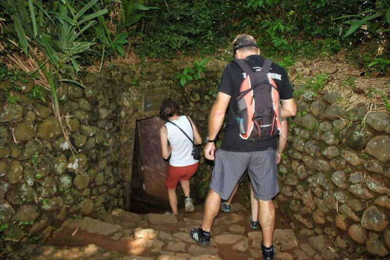 Phong Nha/Dong Hoi: DMZ Quang Tri, Vinh Moc Tunnels, Hue - Analyzing the Value