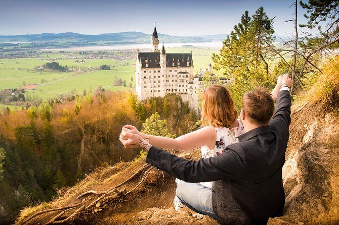 Photo session castle Neuschwanstein - A Close-Up Look at the Neuschwanstein Castle Photo Session Experience