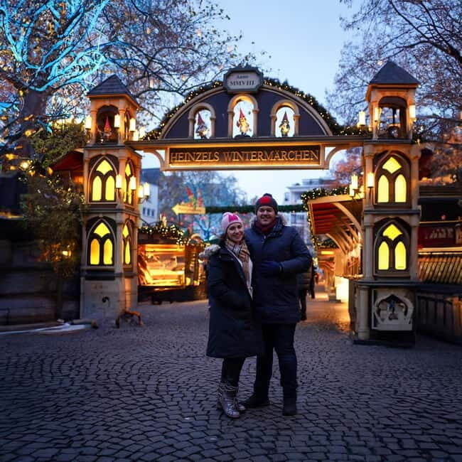 Photo shoot at the Cologne Christmas market with a local photographer - Discover the Charm of a Cologne Christmas Market Photo Shoot