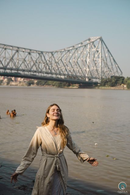 Photo Shoot cum Walk in The City of Joy - Authenticity and Practical Considerations