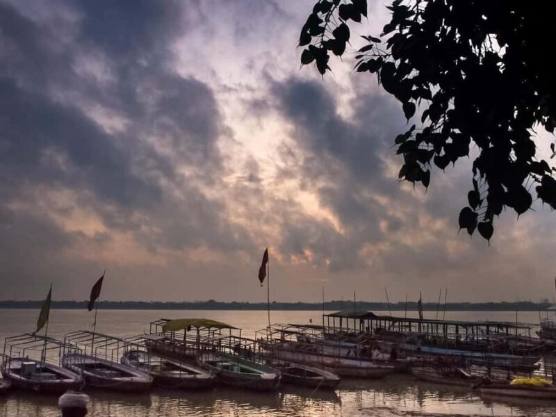 Photo tour in holy Varanasi - Key Points