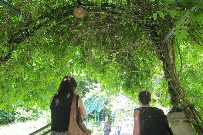 Photograph with a pro Paris off the beaten path! - Exploring Paris from a Different Angle